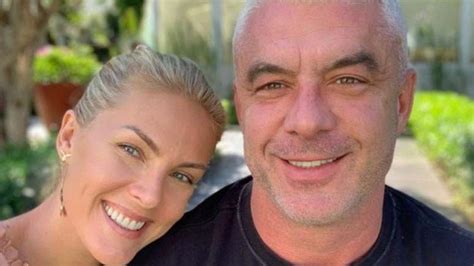 Mansão de Ana Hickmann e Alexandre Correa foi projetada para ser estúdio