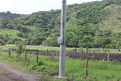 Invierten 3 millones de córdobas en electrificación de Mozonte Radio