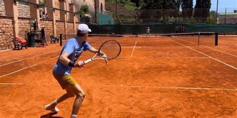 Roland Garros Sinner ci prova è partito alla volta di Parigi