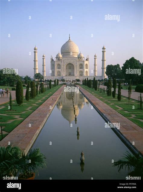TAJ MAHAL MAUSOLEO DE MUMTAZ MAHAL CONTRUIDO ENTRE 1631 Y 1653