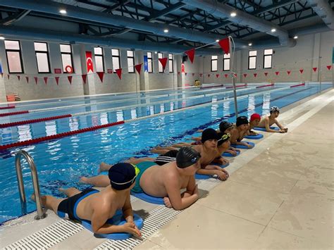 Yarı olimpik yüzme havuzlarında ilk kulaçlar atıldı Çorum Belediyesi
