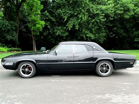Ford Thunderbird Landau Sedan Side Profile
