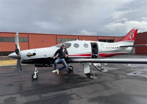 Epic Aircraft entrega o 50º Epic E1000