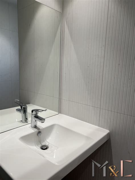 Conception d une salle de bains pour personne à mobilité réduite PMR