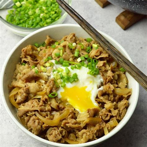 Yoshinoya Beef Bowl Recipe