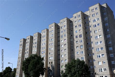 Stare komunistyczne bloki z wielkiej płyty w europie wschodniej Stock