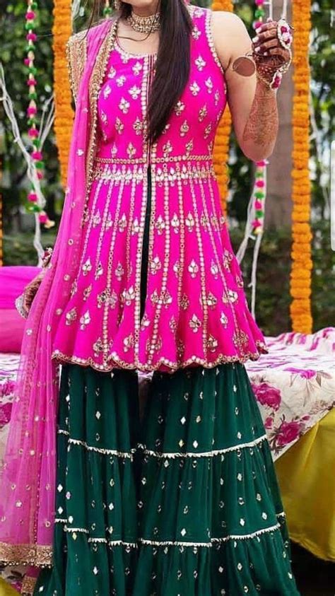 35 Mehndi Outfits For Brides To Be Mehndi Dresses That Stand Out Artofit