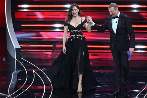 Luisa Ranieri Incanta Sanremo Il Suo Abito Sexy Fa Ricordare La