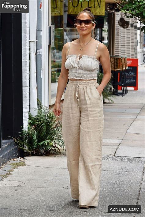 Jennifer Lopez Sexy And Hot Photos Showing Off Her Beautiful Figure