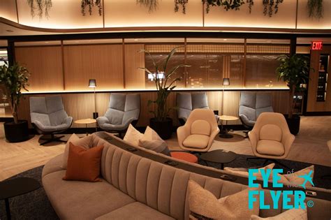 REVIEW Inside The Gorgeous Chase Sapphire Lounge By The Club At New