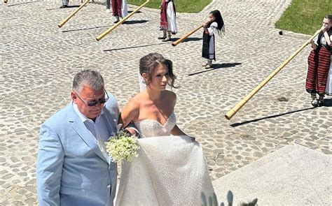 Milionarul Gicu Gânscă și a măritat fiica Nu au lipsit tulnicăresele