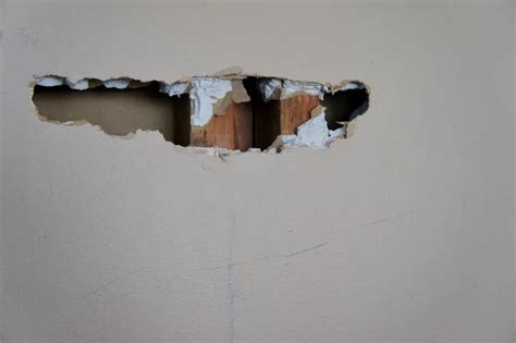 CÓMO HACER UNA ROZA EN LA PARED