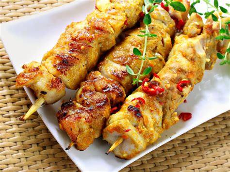 Brochette de poulet marinée au citron et au thym Recette de Brochette