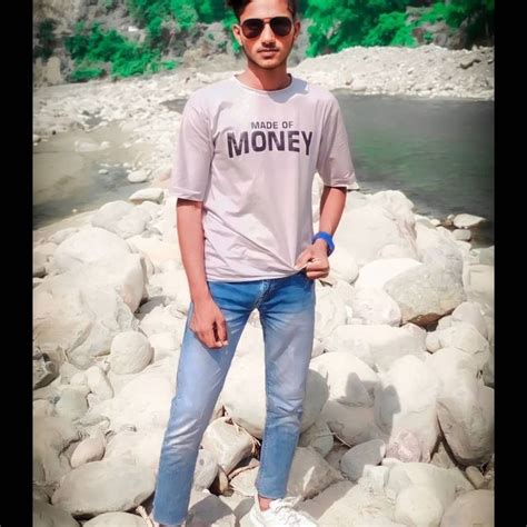 Umaid Siddiqui Umaid Siddiqui Threads Say More
