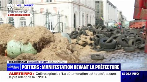 Poitiers les agriculteurs ont déversé de la paille du fumier et des
