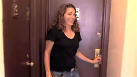 Cette Femme Habite Dans Un Appartement De 8m² Et Voici Comment Elle La Aménagé
