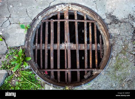 Green Manhole Hi Res Stock Photography And Images Alamy
