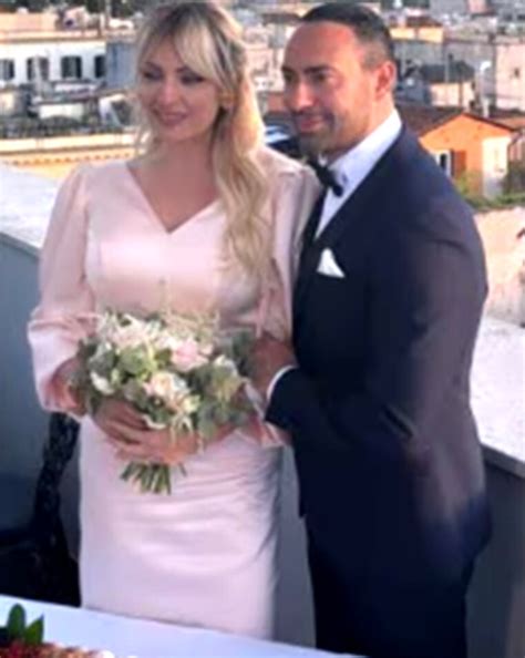Manila Nazzaro E Stefano Oradei Le Nozze La Serenata I Tre Abiti Da