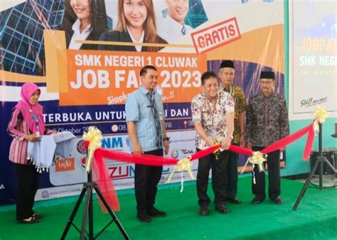 Fasilitasi Para Pencari Kerja SMKN 1 Cluwak Gelar Job Fair 2023