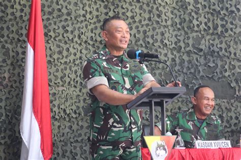 Kunker Di Timika Pangdam XVII Cenderawasih Beri Pengarahan Kepada