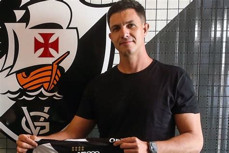 Quem é o técnico do Vasco Conheça Maurício Barbieri Lance