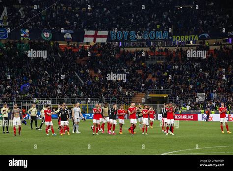 Inter Vs Benfica Fotograf As E Im Genes De Alta Resoluci N Alamy