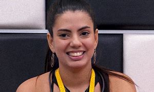 BBB24 Fernanda Bande pagando um peitinho lindo Rio Pornô Os