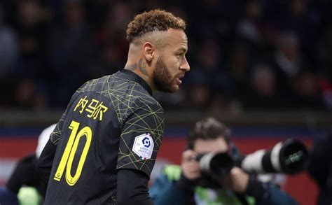 Vídeo Neymar se envolve em confusão durante show em Niterói Metrópoles