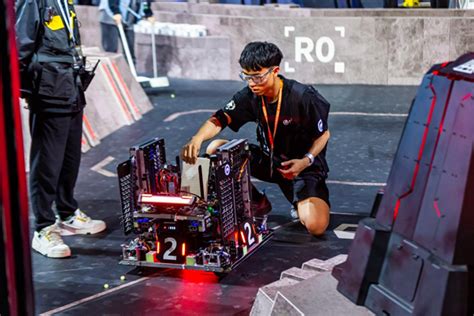 RoboMaster2023机甲大师超级对抗赛区域赛北部赛区在中国石油大学华东开赛