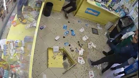 Rapina In Una Tabaccheria Di Piazza Ottavio Ziino Ferito Il Titolare
