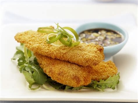 Cornflakes Hähnchen Schnitzel mit Sojasoße Rezept EAT SMARTER