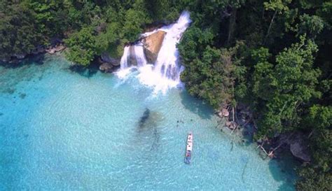 10 TEMPAT WISATA MENARIK DI KABUPATEN FAKFAK PAPUA