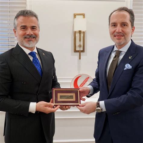 AK Parti den istifa eden Suat Kılıç Yeniden Refah Partisi ne katıldı