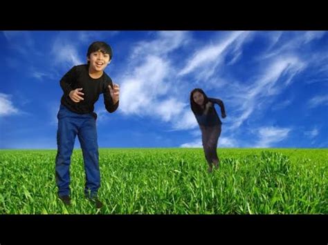 Mi Prima Me Persigue Youtube
