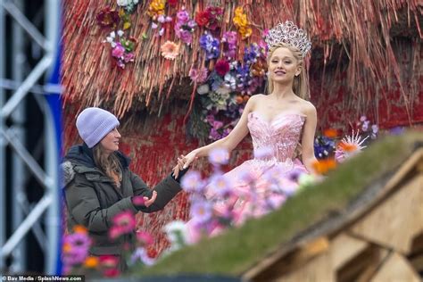 Ariana Grande Transforms Into Glinda The Good Witch While Filming