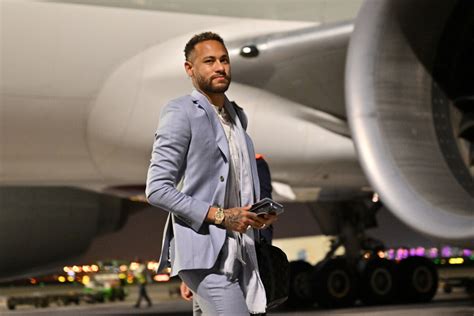 Foto Neymar foi citado em fotos de Bruna Biancardi de maiô Tu quer
