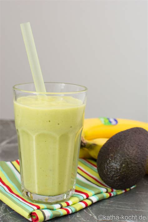 Cremiger Banane Avocado Smoothie Mit Mango Katha Kocht Avocado