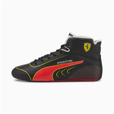Ces Chaussures De Course Sont Faites Pour Les Pilotes De La Scuderia