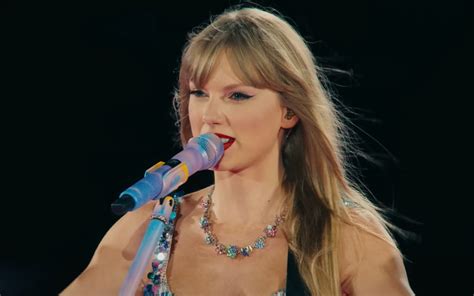 Taylor Swift lamenta morte de fã em show no Rio e público pede