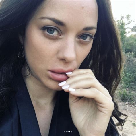 Photo Marion Cotillard A Fait Le Buzz Sur Instagram Le 7 Mars 2017 Avec Une Série De Photos La