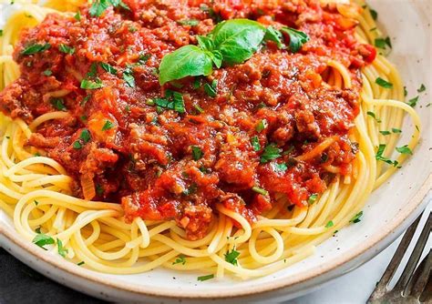 Receita de Macarrão à Bolonhesa Italiano Perfeito Simples e Fácil