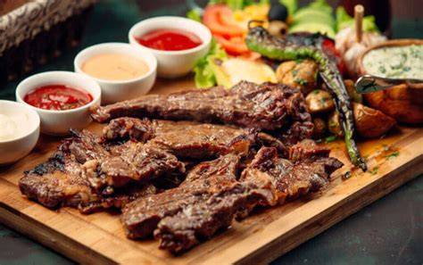 Cuál es la Mejor Carne para Asar Res Cerdo Pescado Pollo