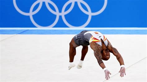 El gimnasta español Ray Zapata peleará por las medallas en la final de