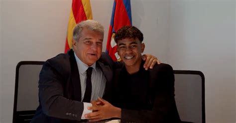 Lamine Yamal renueva contrato con Barcelona hasta 2026 con cláusula de