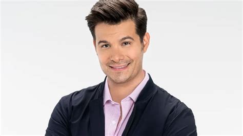 Adiós TV Azteca Tras dejar VLA conductor llega a Televisa y