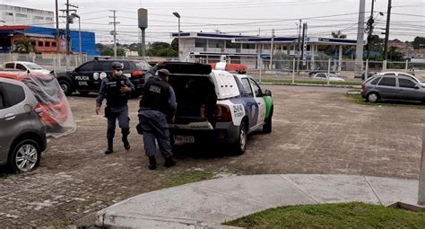 Mulher é assassinada golpes de faca dentro de casa em Manaus