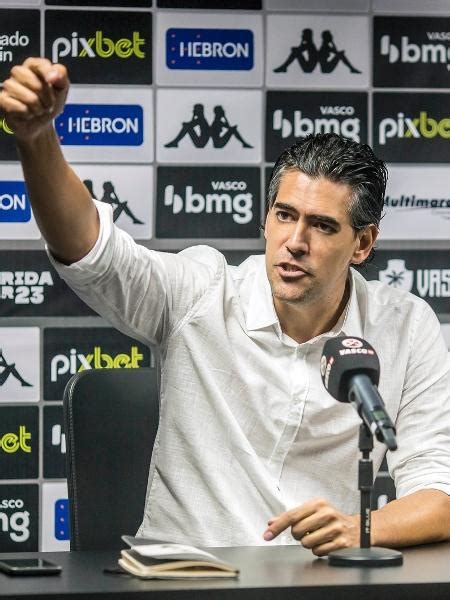 PAULO BRACKS DIRETOR ESPORTIVO VASCO SAF VII