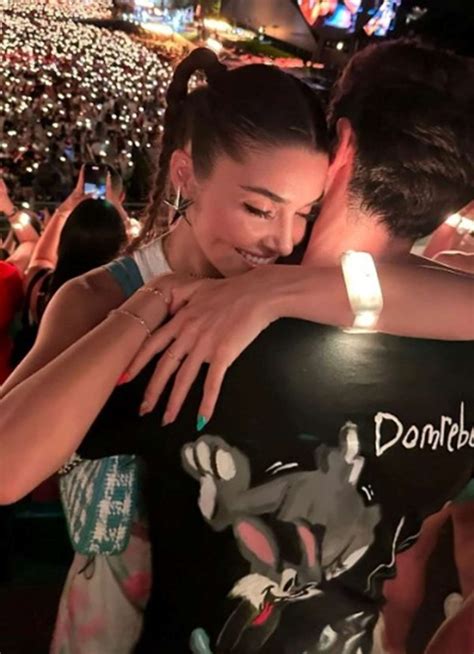 Hande Er El Ve Hakan Sabanc Dan Romantik Kare