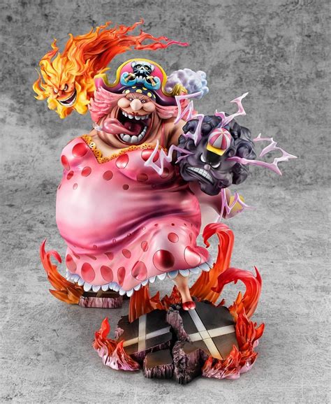 ONE PIECE Big Mom Statuette P O P 36cm ShopForGeek Figurine