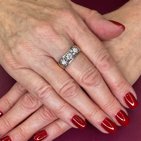 Anello Trilogy In Oro Bianco E Giallo 18 Karati Con Diamanti Italia